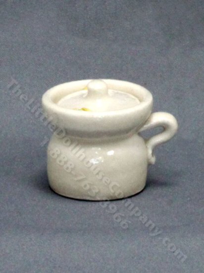 Miniature Cream Chamber Pot with Lid [AFA 083] | The Little Dollhouse ...