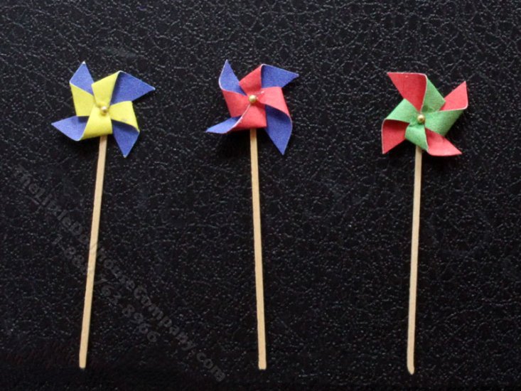 Miniature Pinwheel/Windmill for Dollhouses (1pc) [ACB 331] | The Little ...
