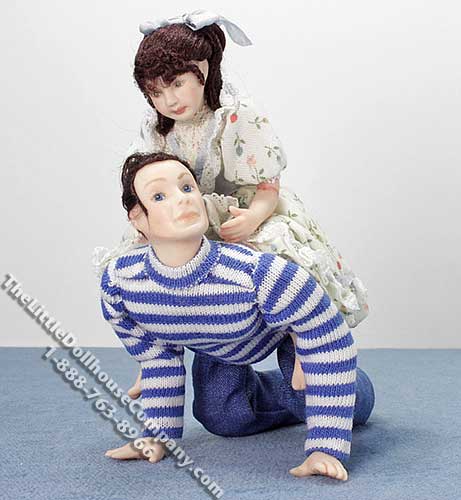 Girl Doll Getting Getting a Piggyback Ride for Dollhouses [VIN 36 ...
